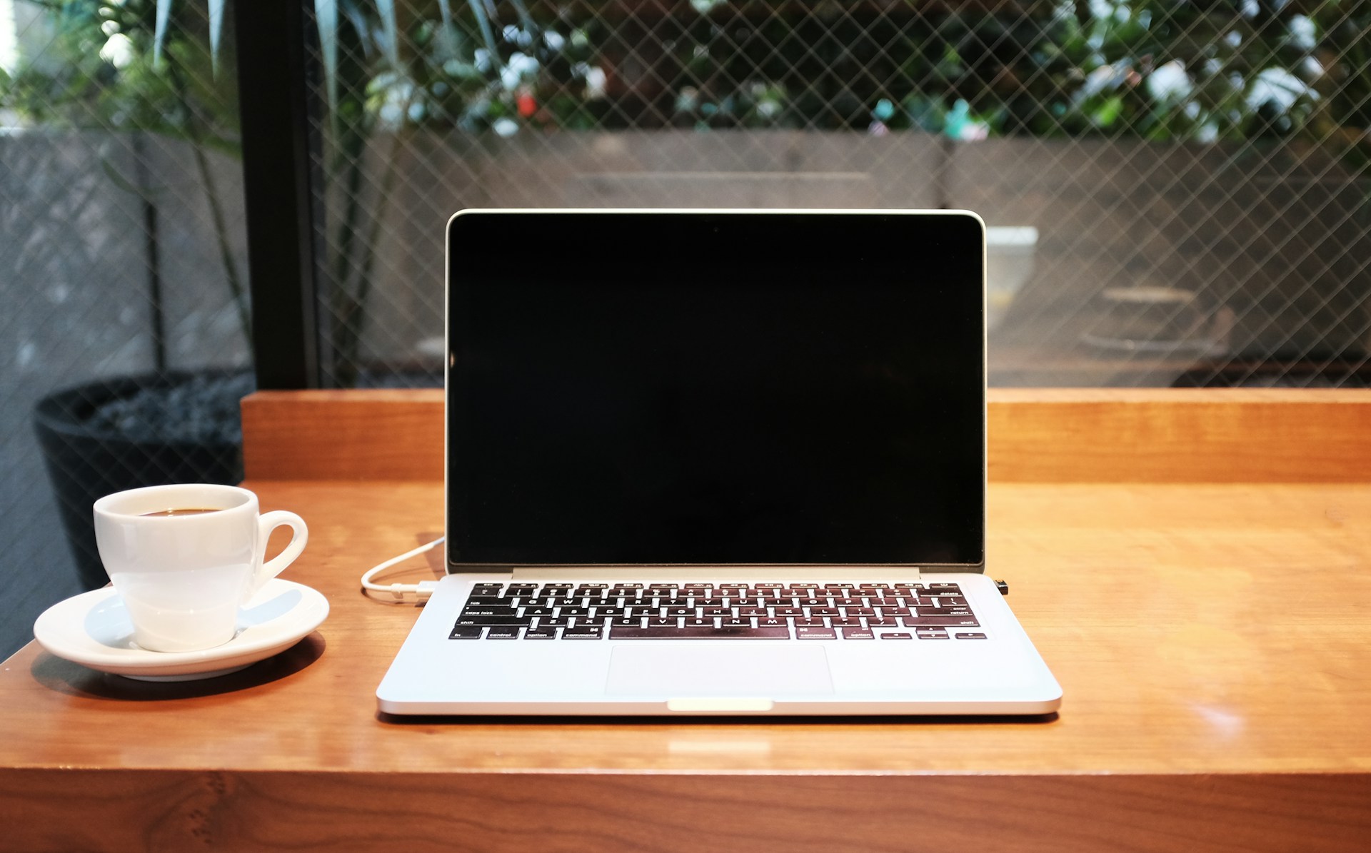 macOS Tahoe 26.1 Update: What's Fixed, What's Not - Complete Change ...